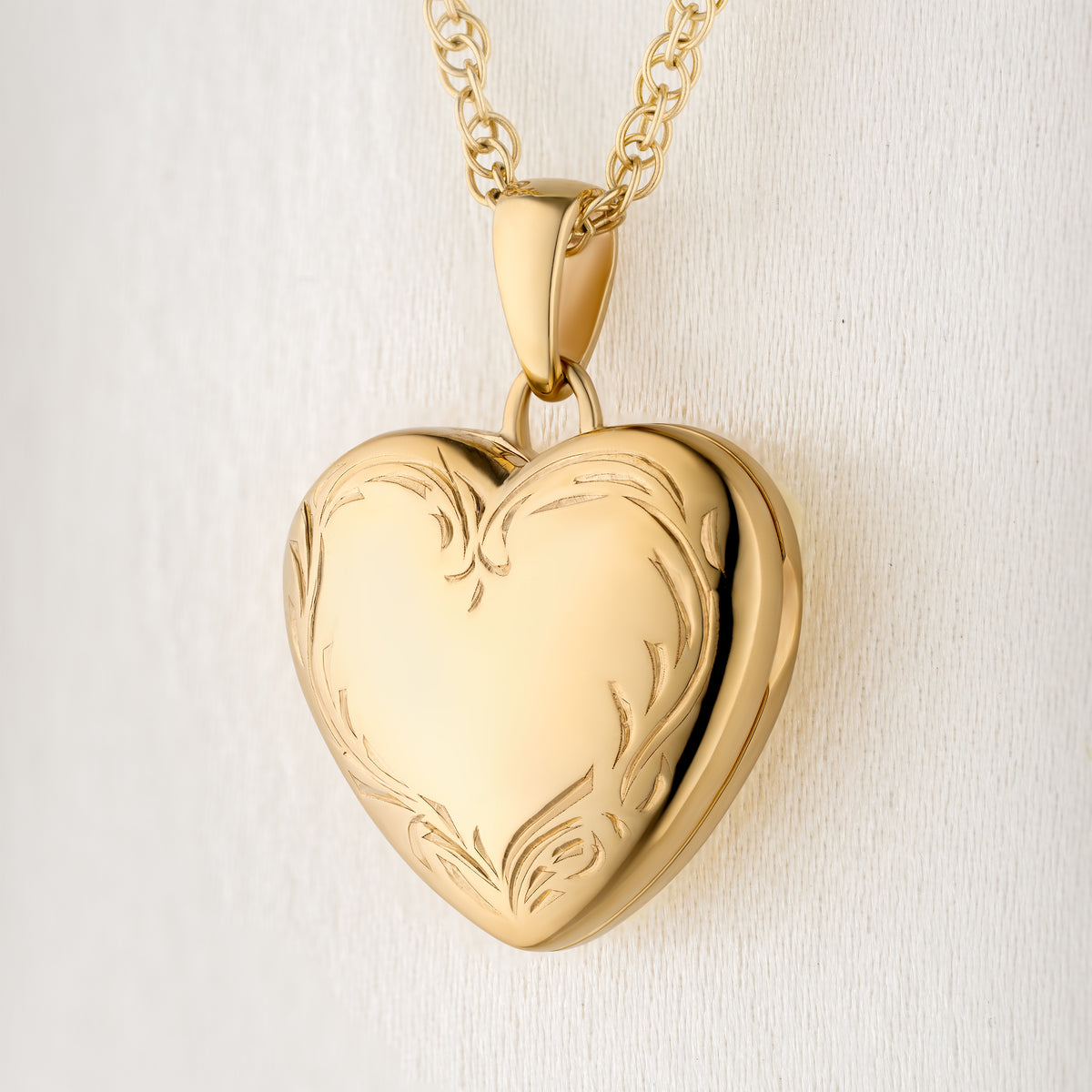 Hand Engraved Border Gold Locket – The Locket Tree